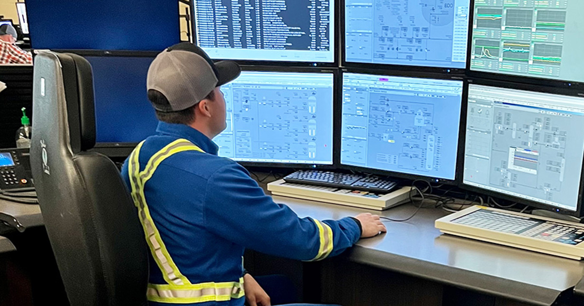 Operators train together as part of refinery restart activities